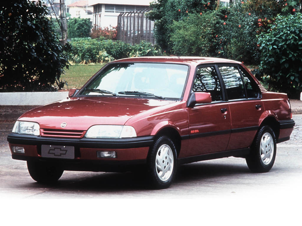 Chevrolet Monza (J) 1.8 i SL (98 Hp)